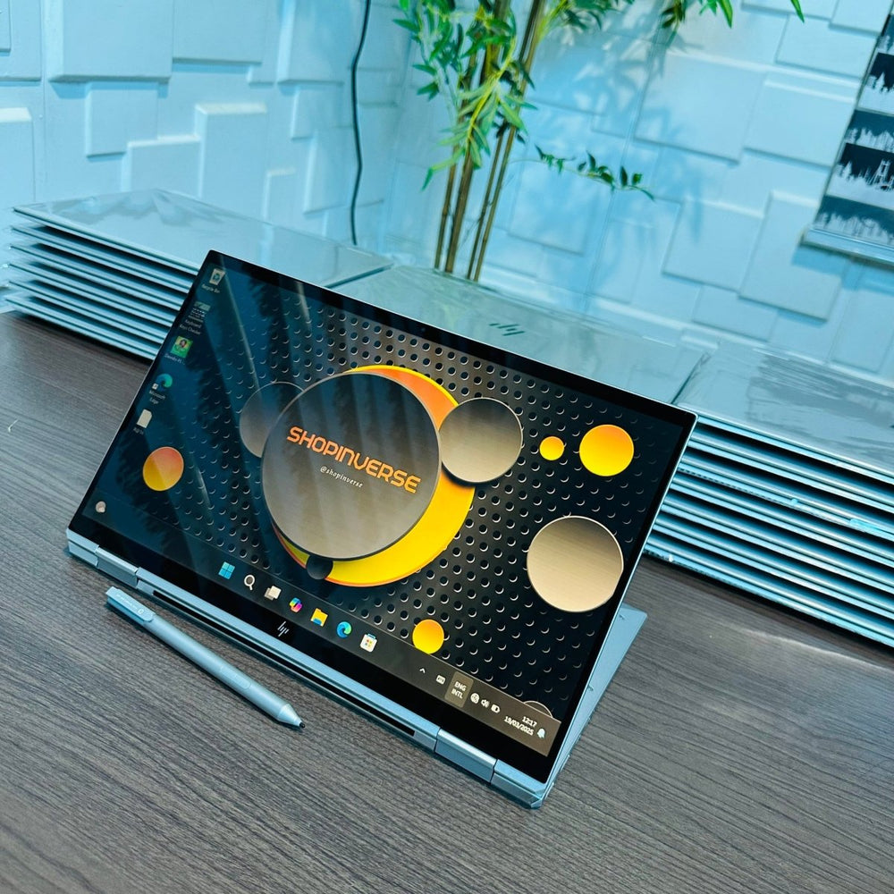 HP EliteBook x360 1040 G8 - 11th Gen. Intel Core i5 - 256GB SSD - 16GB ...